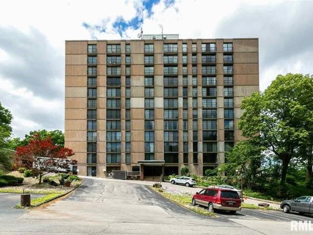 1800 7th St Apt 10B, East Moline, IL 61244