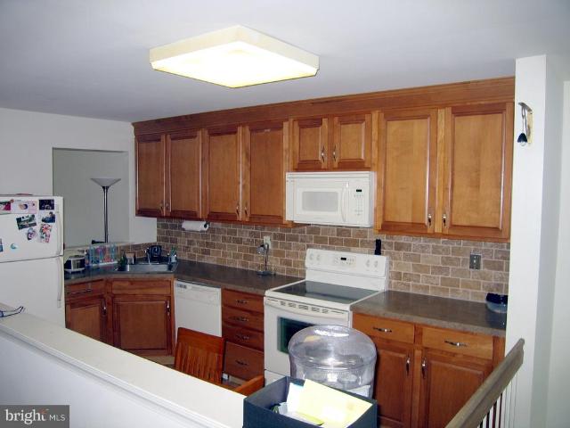 18010 Beacon Hill Drive