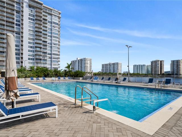 18011 Biscayne Blvd, Unit 902, Aventura, FL 33160 | MLS #A12033