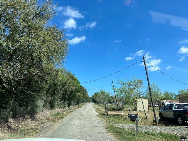 18011 Smith Rd, Santa Fe, TX 77511