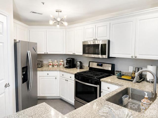 18015 Kings Point Drive # L