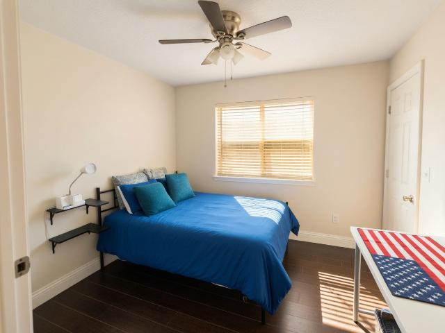 18015 Oak Cottage Court