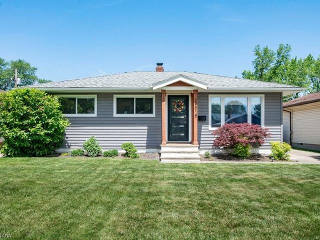 18018 Fairway Dr, Cleveland, OH 44135