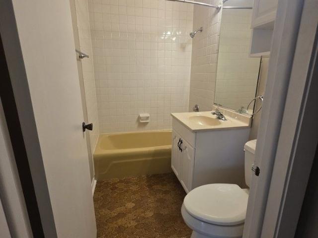 18019 Dixie Hwy 1 Bedroom Apartment for Rent at 18019 Dixie Hwy, Homewood, IL 60430
