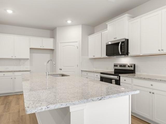 1801 Meadow Green Cir, Gainesville, GA 30501
