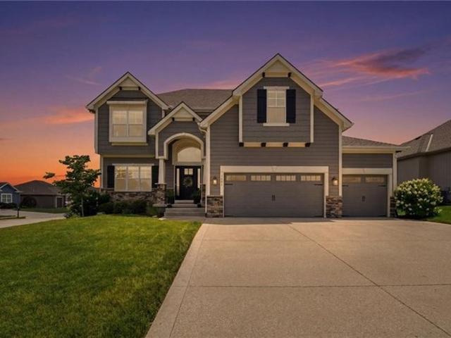 1801 NW 95th St, Kansas City, MO 64155
