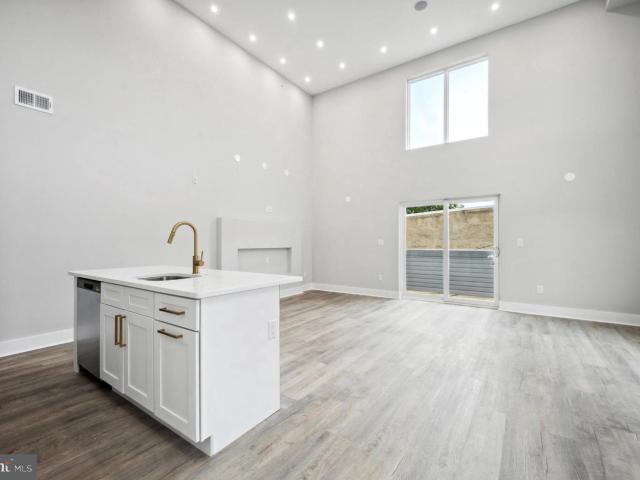 1801 N 6th St, Unit 2, Philadelphia, PA 19122 | MLS #PAPH2556 | Compass