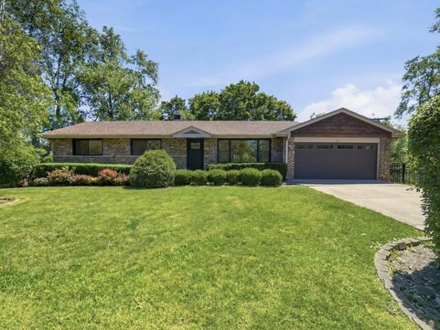 1801 N Iris Dr, Palatine, IL 60074