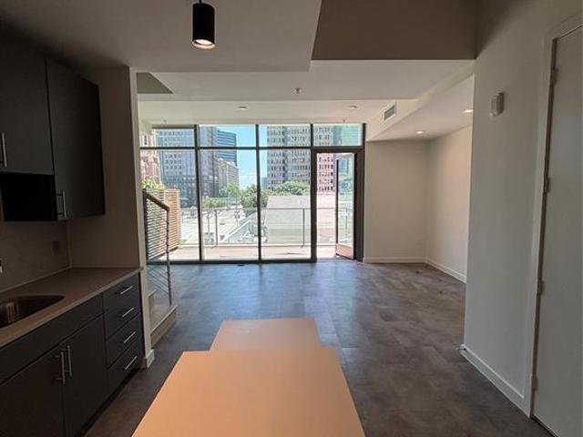 1801 N Pearl Street # 502