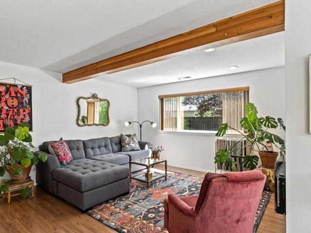 1801 NE Purcell Blvd Apt 14, Bend, OR 97701