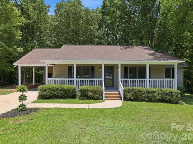 1801 Bridgewood Dr, Lancaster, SC 29720