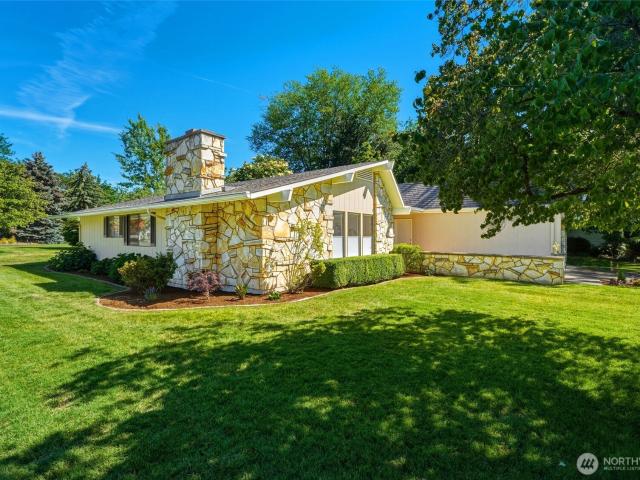 1801 Crestline Drive