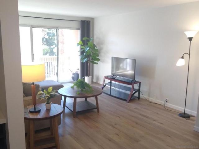 1801 Diamond Street 3 225