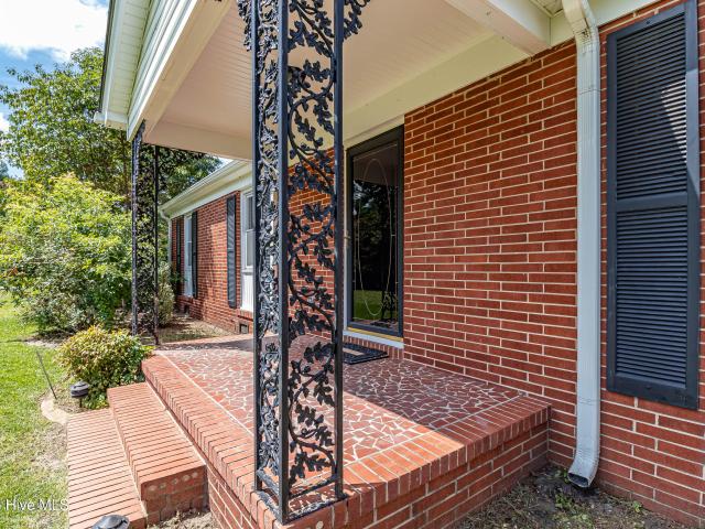 1801 E Azalea Drive