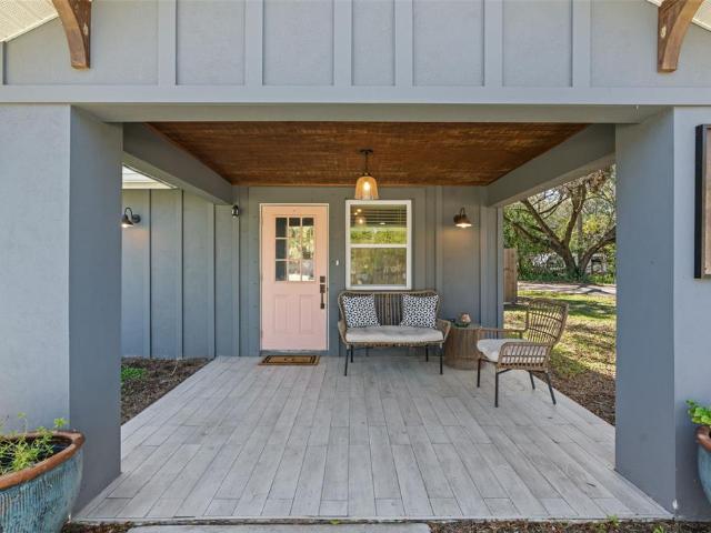 1801 E Knollwood St, Tampa, FL 33610 | MLS #TB8489 | Compass