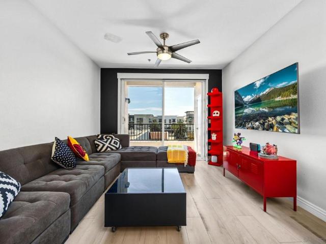 1801 E Katella Ave 4023