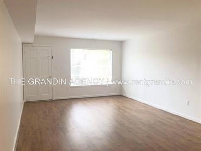 1801 Grandin Road Southwest 2 Bedroom Apartment for Rent at 1801 Grandin Rd Sw, Roanoke, VA 24015 Raleigh Court