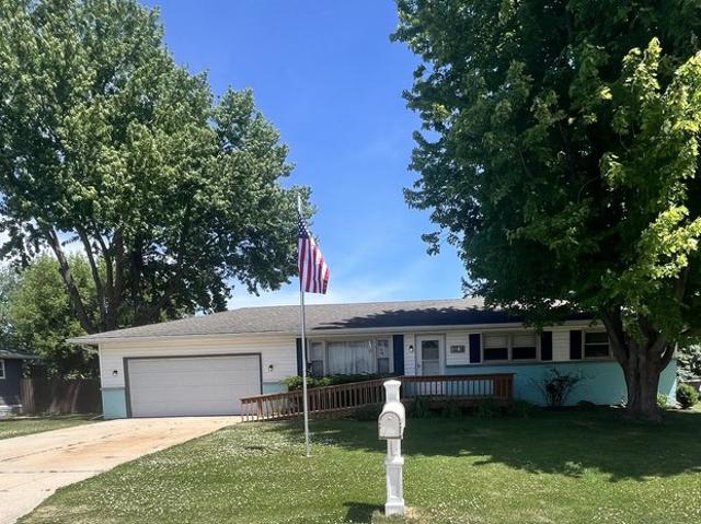 1801 Hildebrandt St, Stoughton, WI 53589
