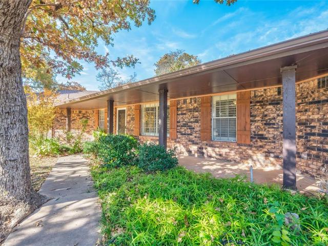 1801 Jessie James Drive