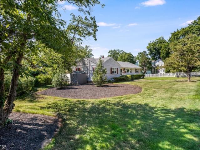 1801 Long Hill Rd