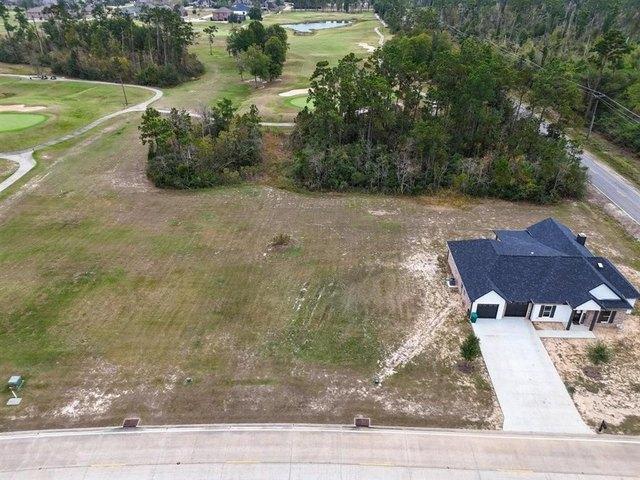 1801 Pelican Dr, Westlake, LA 70669