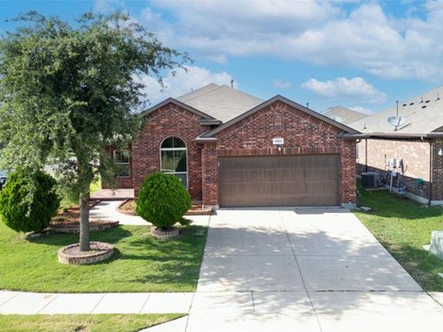 1801 Potrillo Ln, Fort Worth, TX 76131