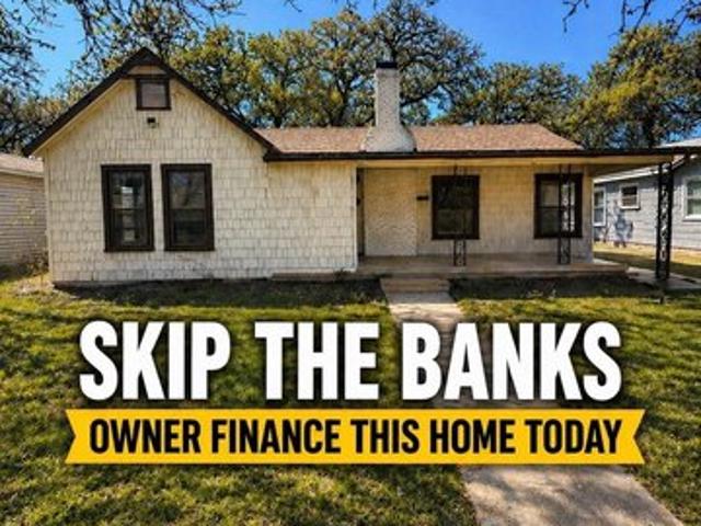 1801 Robinwood Dr, Fort Worth, TX 76111