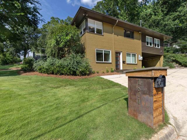1801 S Lakeshore Drive