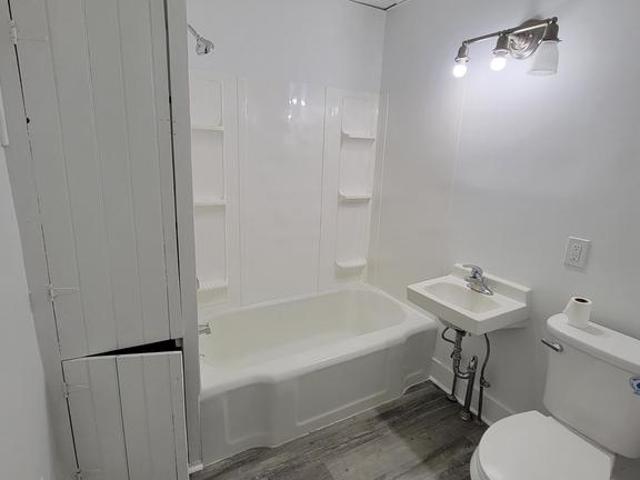 1801 S Main Street # APT 3 2ND FLOOR