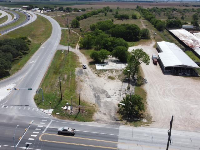 1801 S Mechanic St, El Campo, TX 77437 | MLS #71867