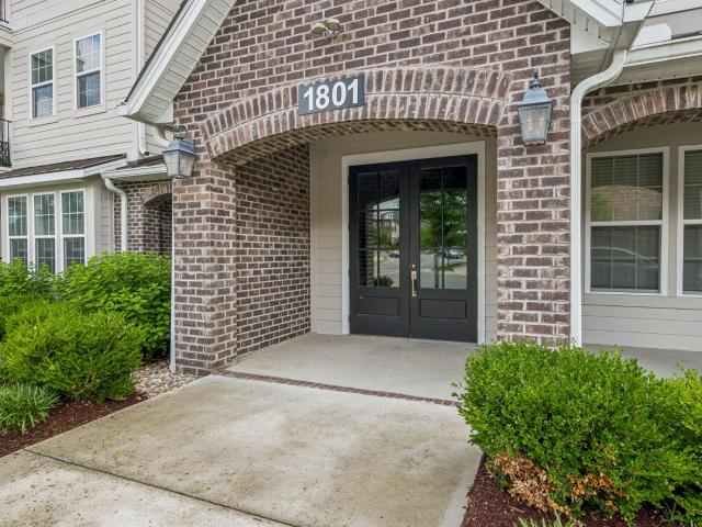1801 Shadow Green Dr # 304