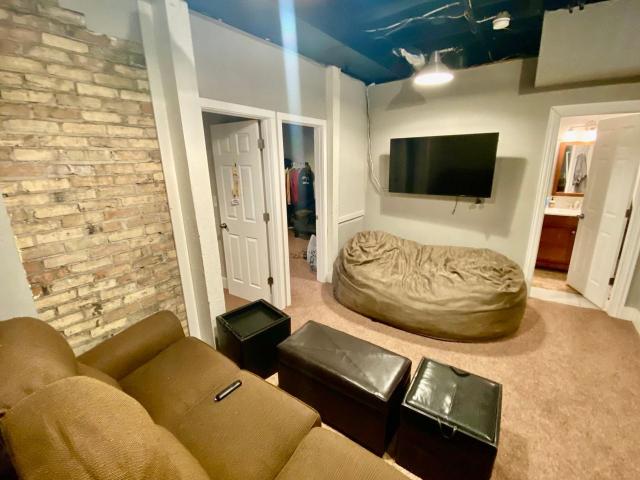 1801 Talmage Ave Se 4 Bedroom Apartment for Rent at 1801 Talmage Ave Se, Minneapolis, MN 55414 Como