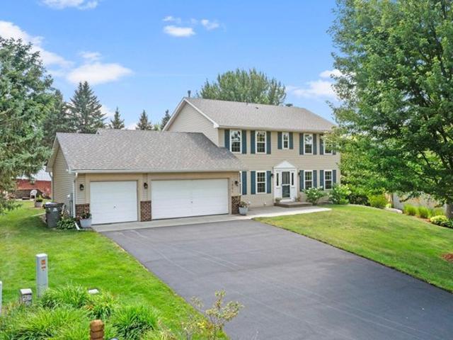 1801 Valley Ridge Trl S, Chanhassen, MN 55317
