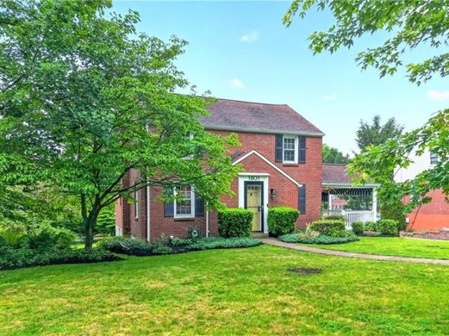 1801 Vollmer Dr, Glenshaw, PA 15116