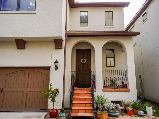 1801 W 24th St, Unit B, Houston, TX 77008 | MLS #67358 | Compass