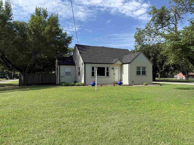 1801 W 53rd St N, Wichita, KS 67204