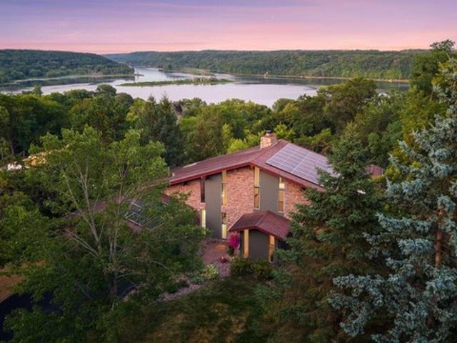 1801 2nd St N, Stillwater, MN 55082