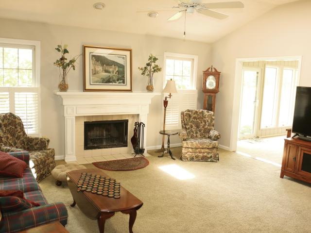 18020 Sun Ridge Circle