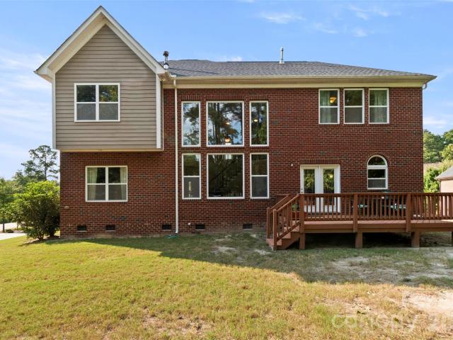 18021 Pawleys Plantation Ln, Charlotte, NC 28278 | MLS #4348 | Compass