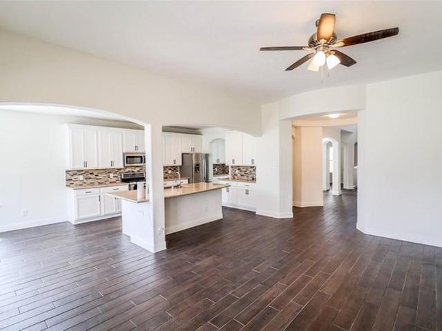 18027 Oakridge Canyon Ln, Richmond, TX 77407