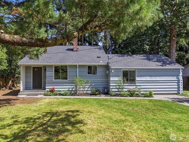 18024 Corliss Ave N, Shoreline, WA 98133