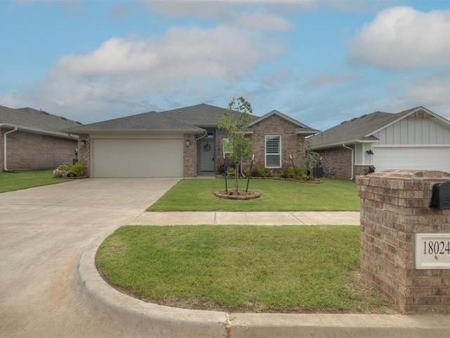 18024 Sunny Stone Ct, Edmond, OK 73012