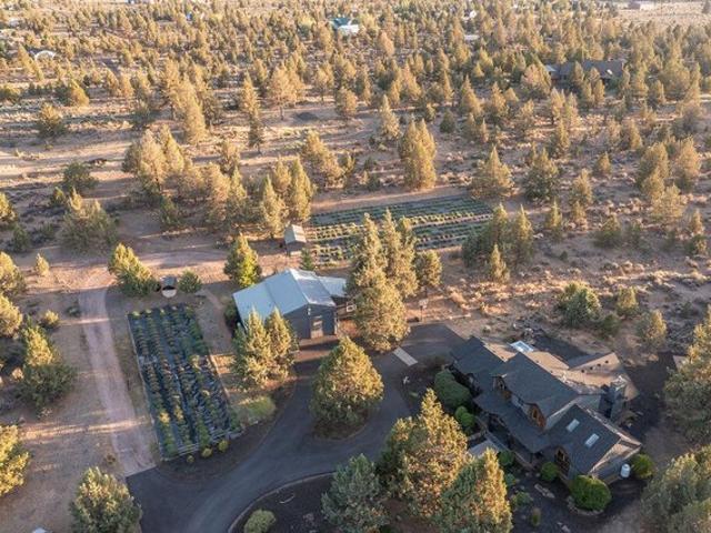 18025 Cascade Estates Dr, Bend, OR 97703