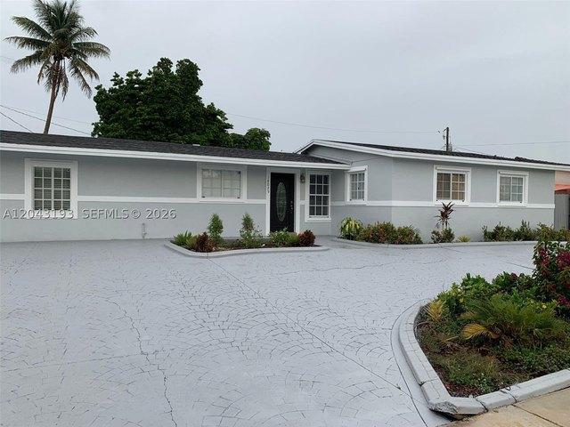 18025 NW 83rd Ave Unit 1, Hialeah, FL 33015