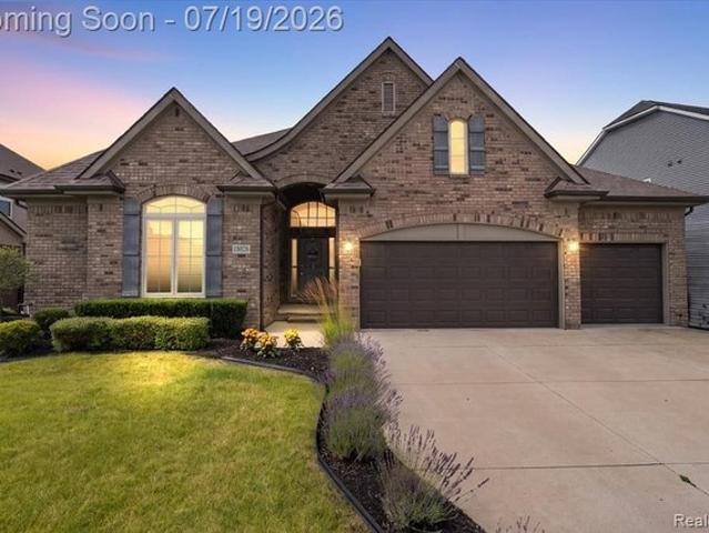 18026 Player Dr, Macomb Township, MI 48042