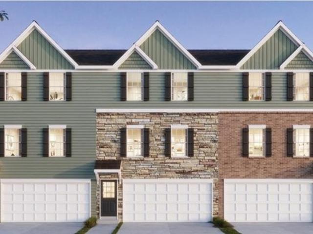 1802 Canterbury Dr Unit 214E, Imperial, PA 15126