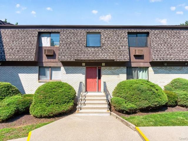 1802 Cherry Hill Dr, Poughkeepsie, NY 12603