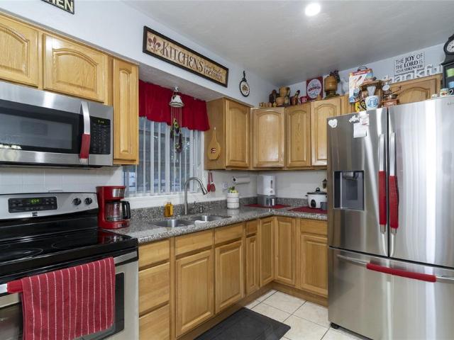 1802 E Knollwood St, Tampa, FL 33610 | MLS #TB8443