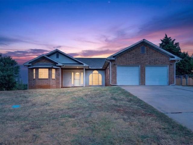 1802 E University Ave, Guthrie, OK 73044