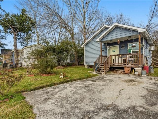 1802 Fort Worth St, Baytown, TX 77520 | MLS #86419